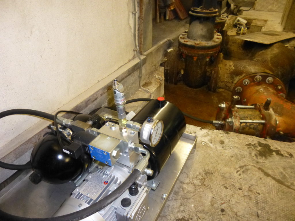 Hydroélectricité - AIX HYDRO | Systèmes hydrauliques : vérins ...